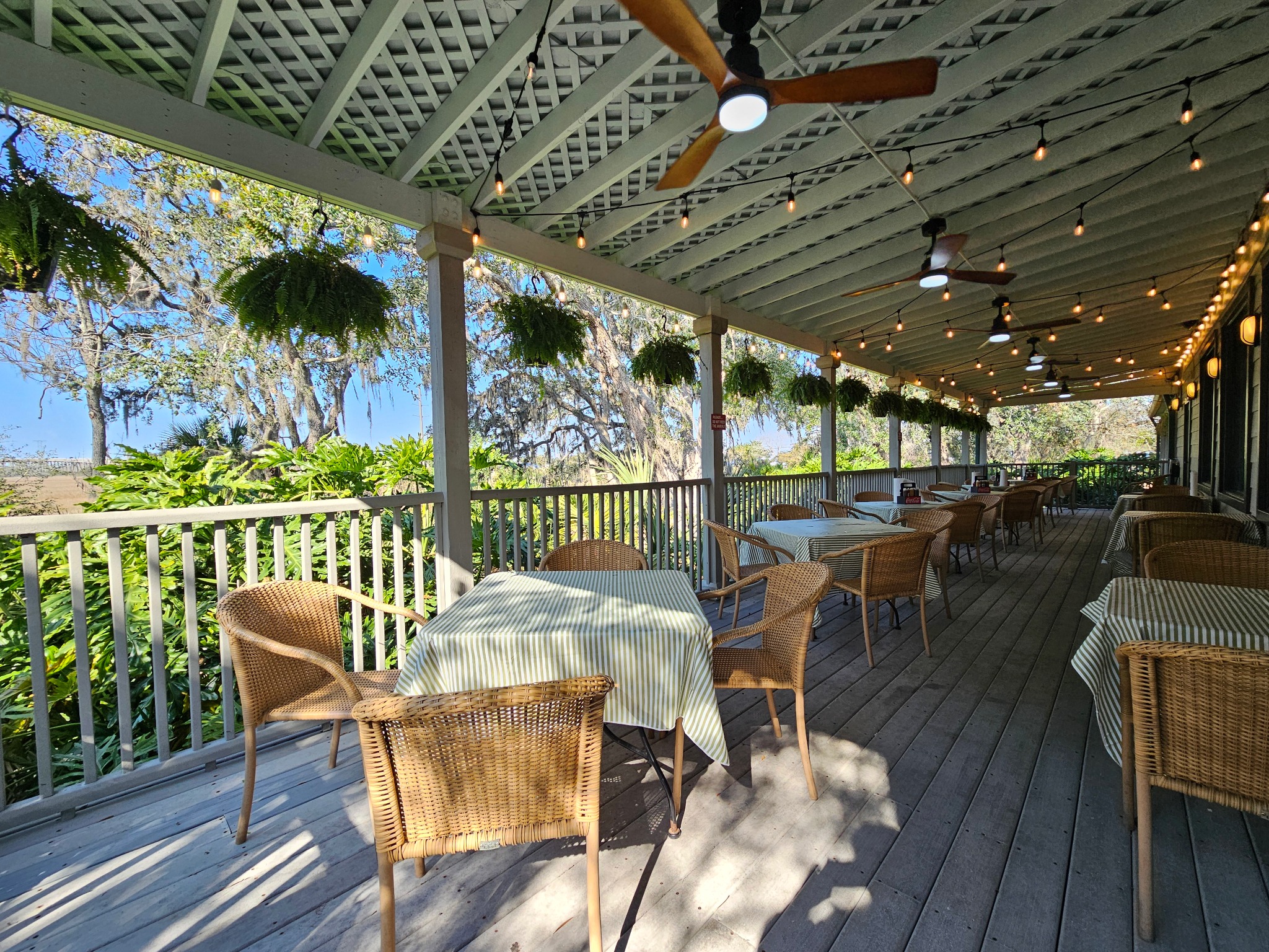 The Back Porch Southern Eats - Amelia Island